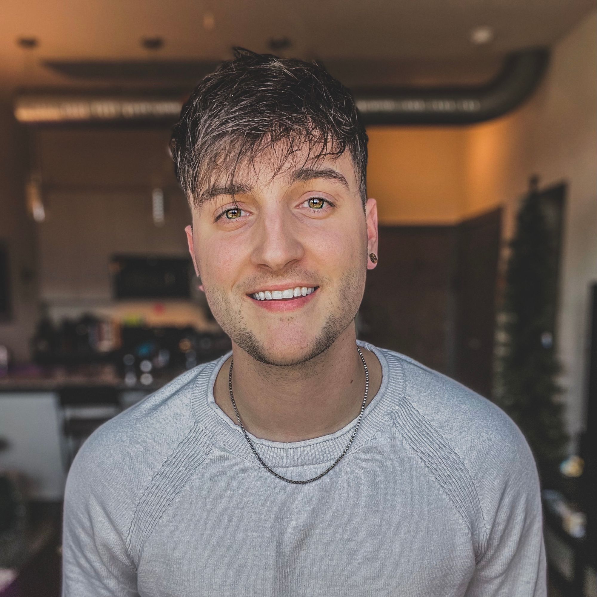 Concert Review - Chelsea Cutler with Adam Melchor and ROSIE @ House of ...